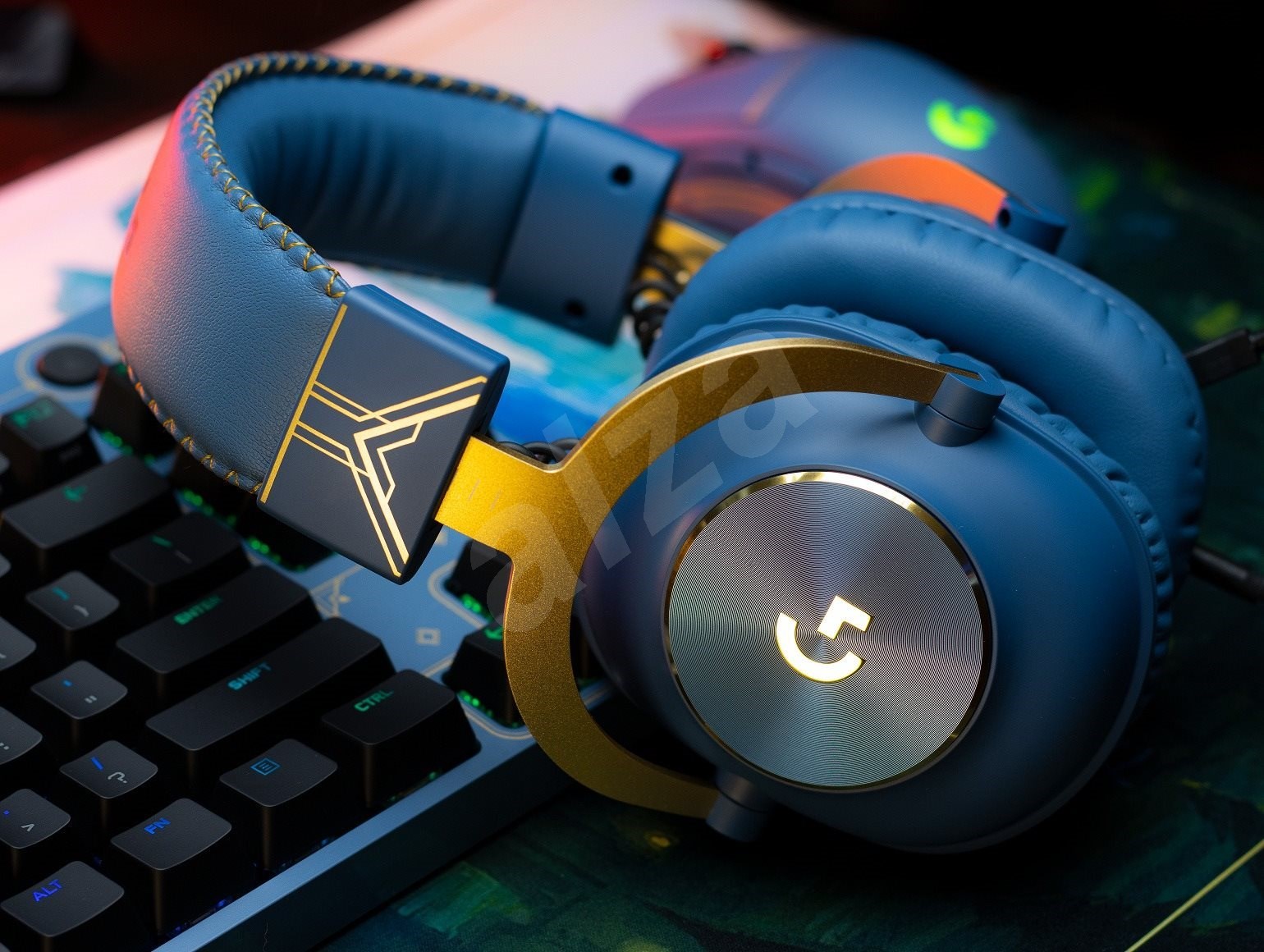 Logitech G PRO Mechanical Keyboard League of Legends Edition - US INTL ...